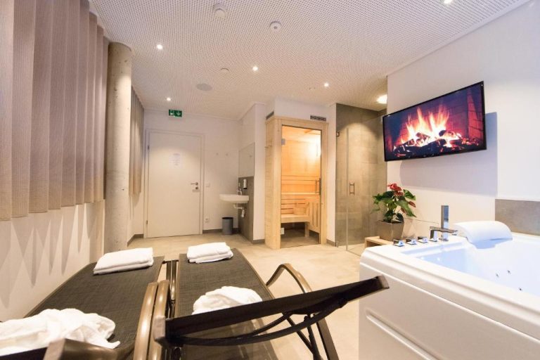 Hotels mit Whirlpool und Sauna im Zimmer in Österreich
